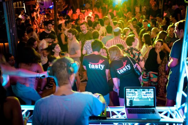 Tamarindo Nightlife & Clubs | Top 5 Things to Do | Native's Way Costa ...